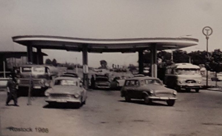Minol – Tankstellen der Fünfziger und Sechziger Jahre in der DDR, hier ...