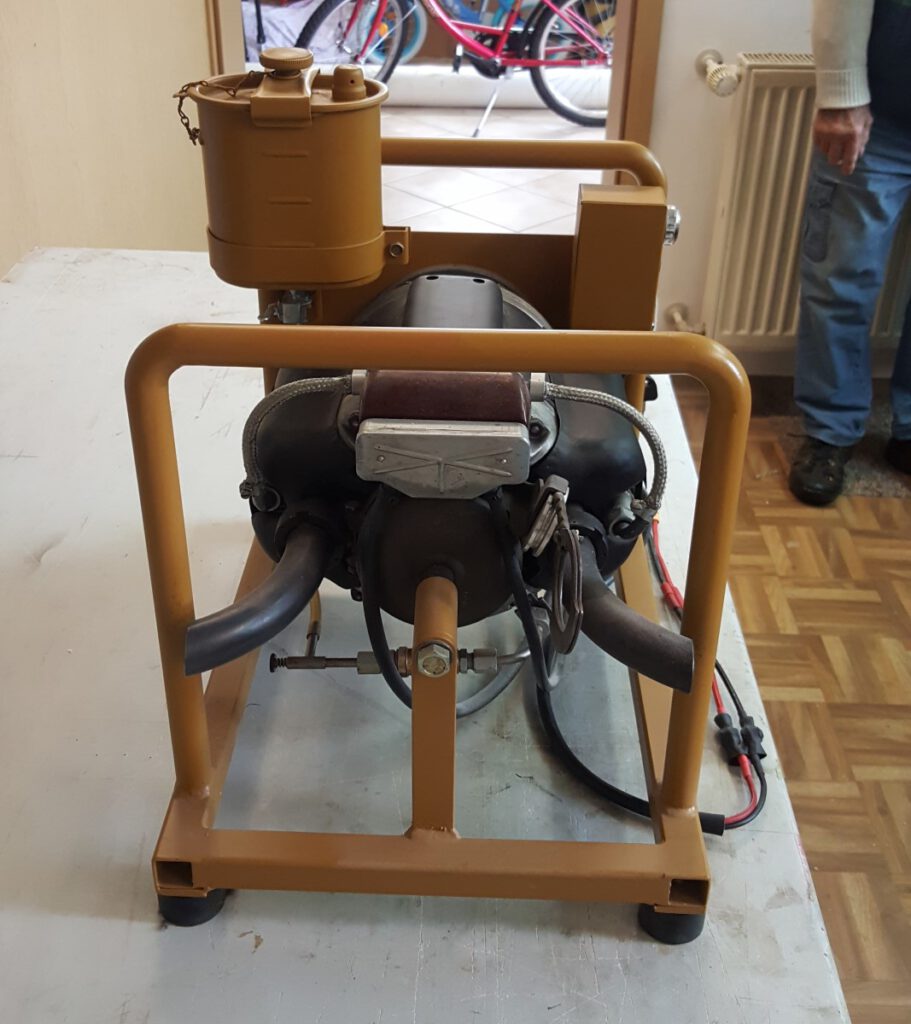 Riedel -Anlass – Motor, gebaut von Victoria für die deutsche Luftwaffe ...